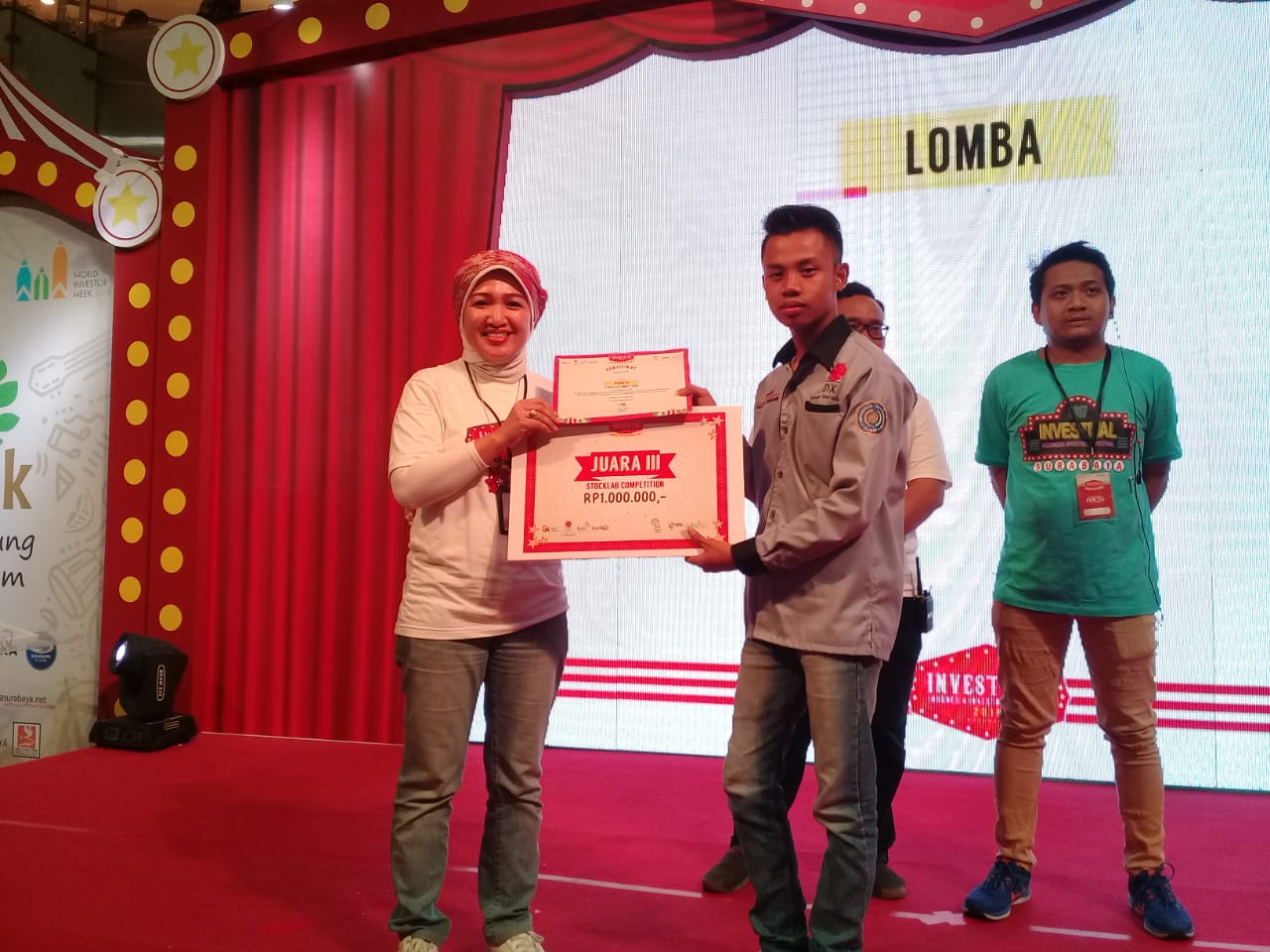 Mahasiswa UM Jember Raih Juara III pada Ajang StockLab Competition