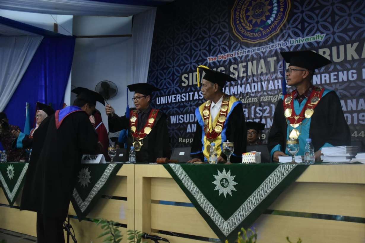 Wisuda Angkatan Pertama UMS Rappang